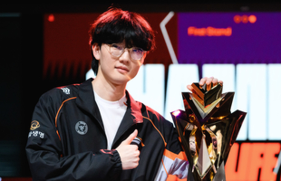 "Viper Gây Chấn Động LPL với Phát Biểu Đầy Ẩn Ý Sau Khi Nâng Cup First Stand 2025 – Fan Hâm Mộ ...