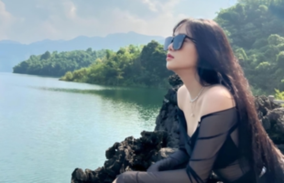 "Mai Linh Zuto Gây Chấn Động Với Hình Ảnh 'Bốc Lửa': Sự Lột Xác Đáng ...